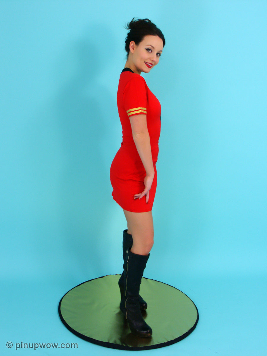 Carla in Beam Me Up! (intimate photoset) – pinupwow.mobi