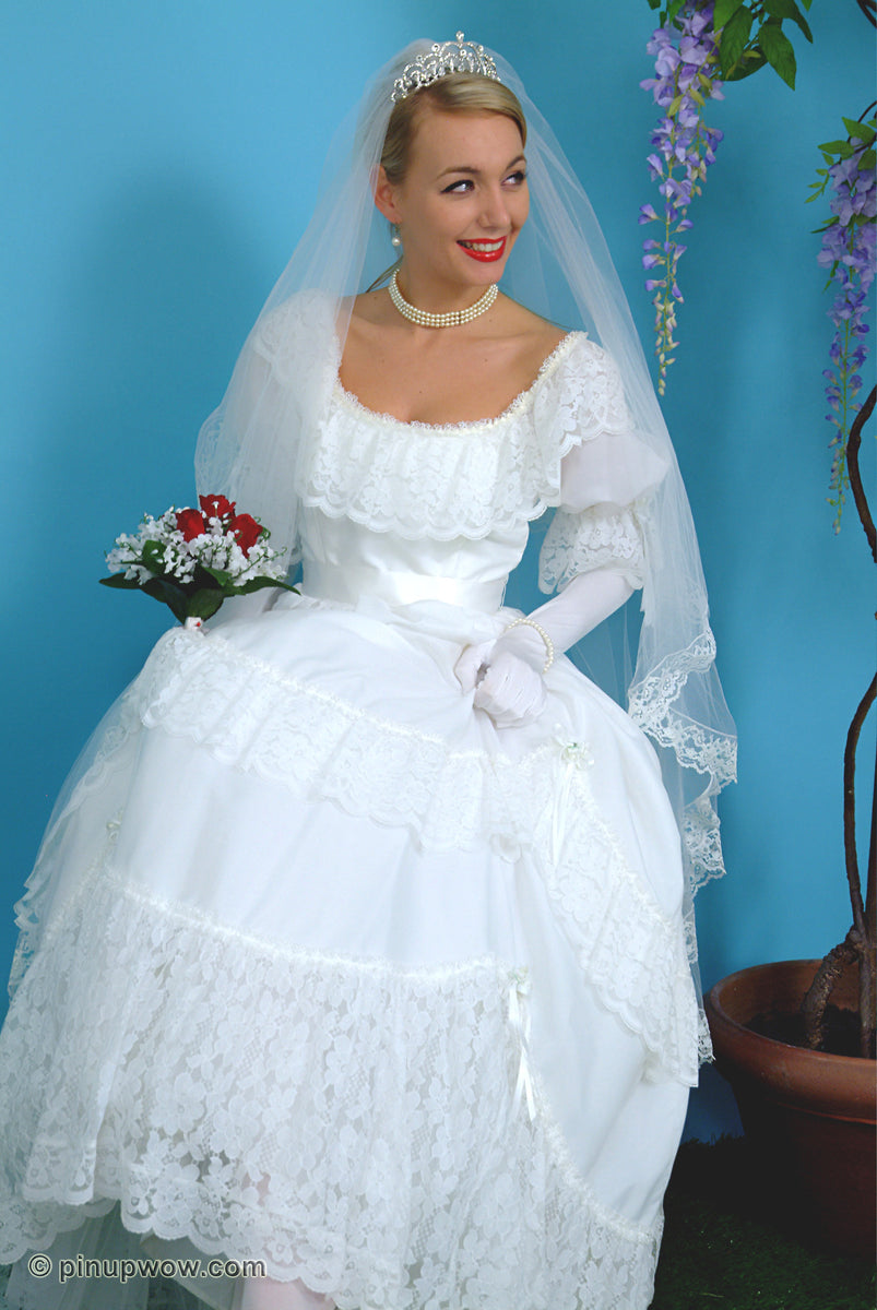 Hayley-Marie in Bridal Fantasy (photoset) – pinupwow