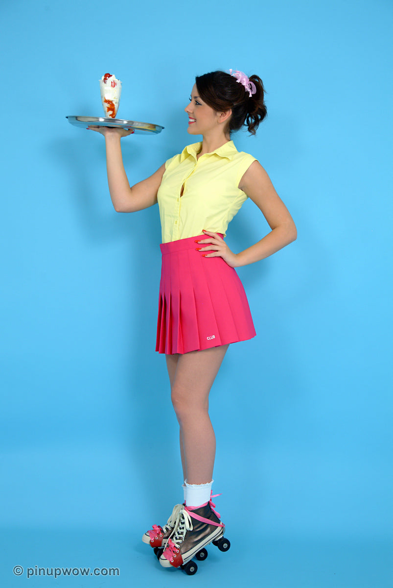 Bryoni-Kate in Sweet Disaster (photoset) – pinupwow